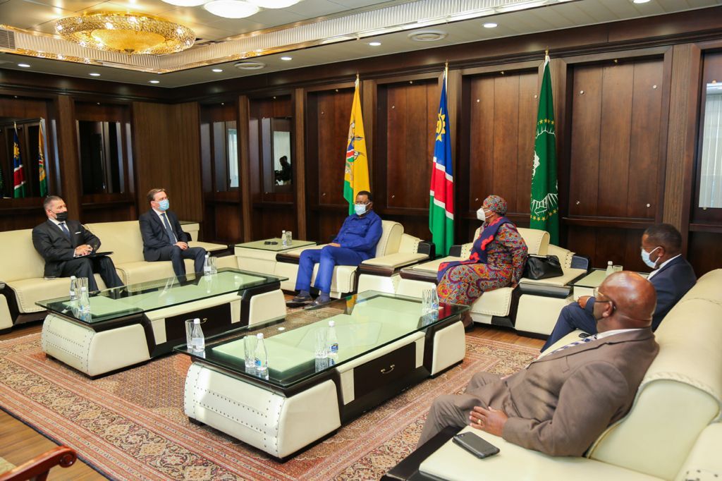 Selaković with the President and Prime Minister of Namibia on ...